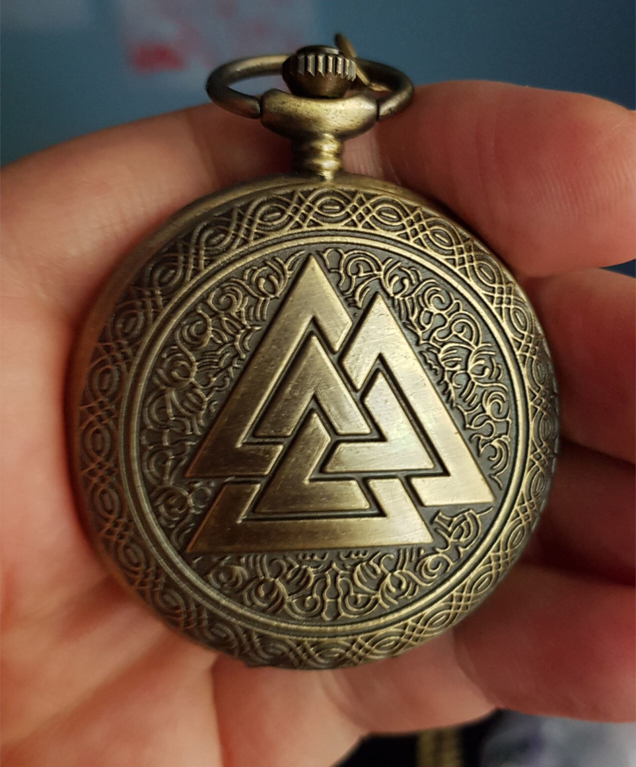 Valknut – Viking Symbol of Three Interlocking Triangles